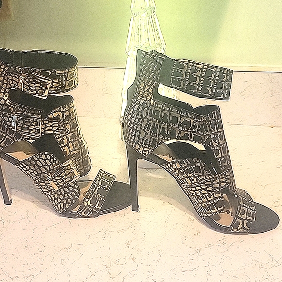 Sam Edelman | Shoes | Sam Edelman Perth Gold Print High Heels Size 75 ...